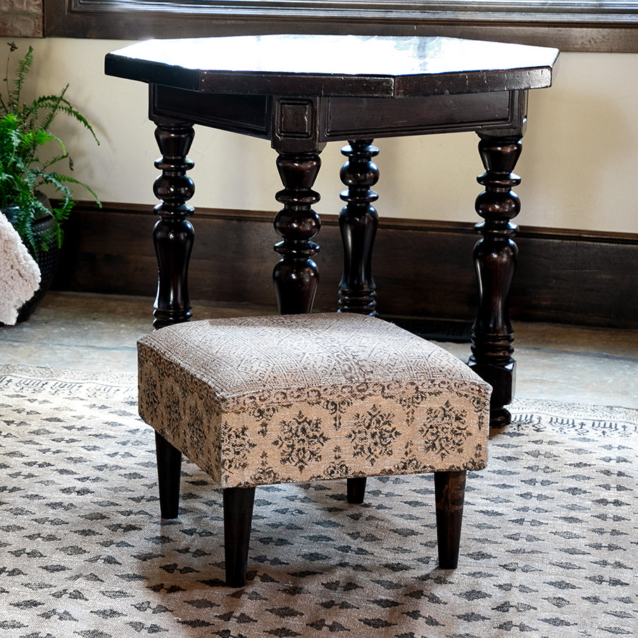 Stools – Fibre by Auskin (USA)